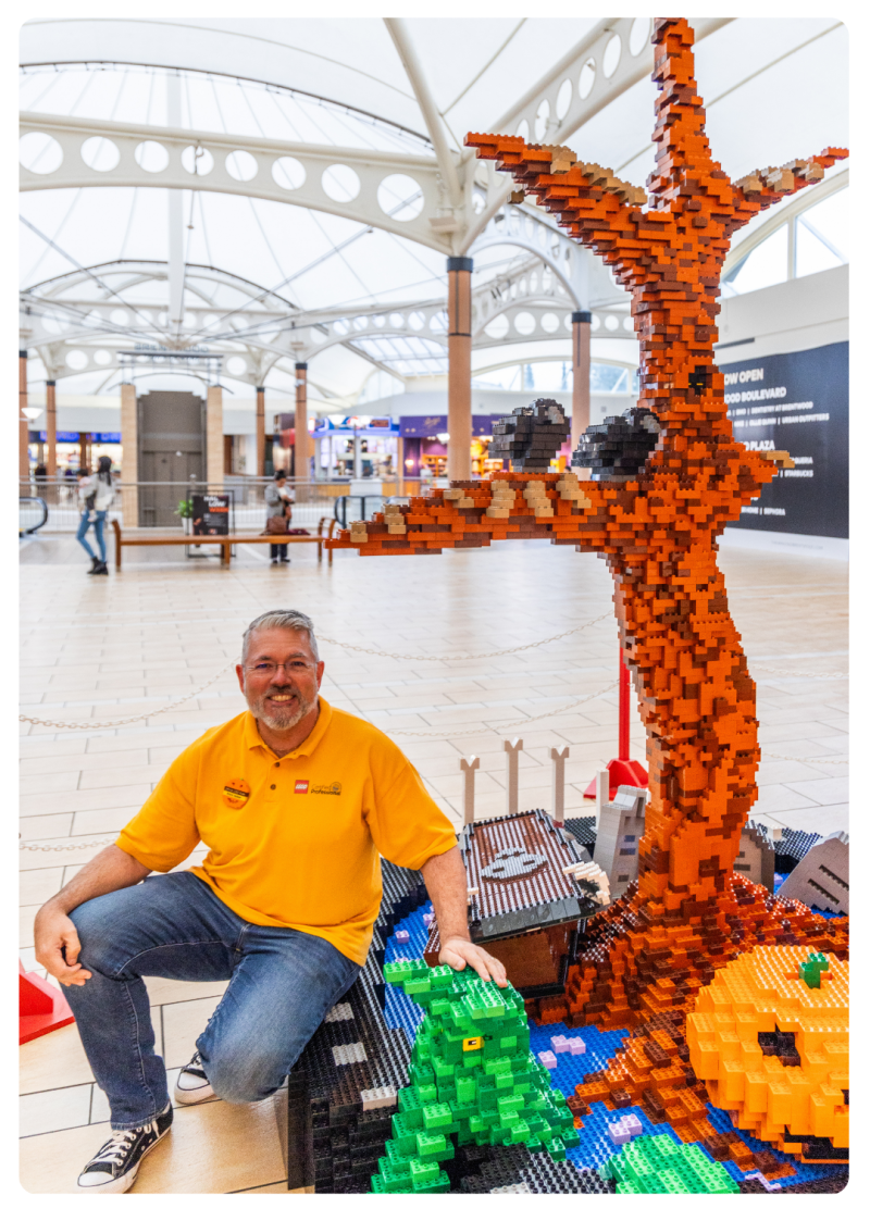 HALLOWEEKS - The Amazing Brentwood